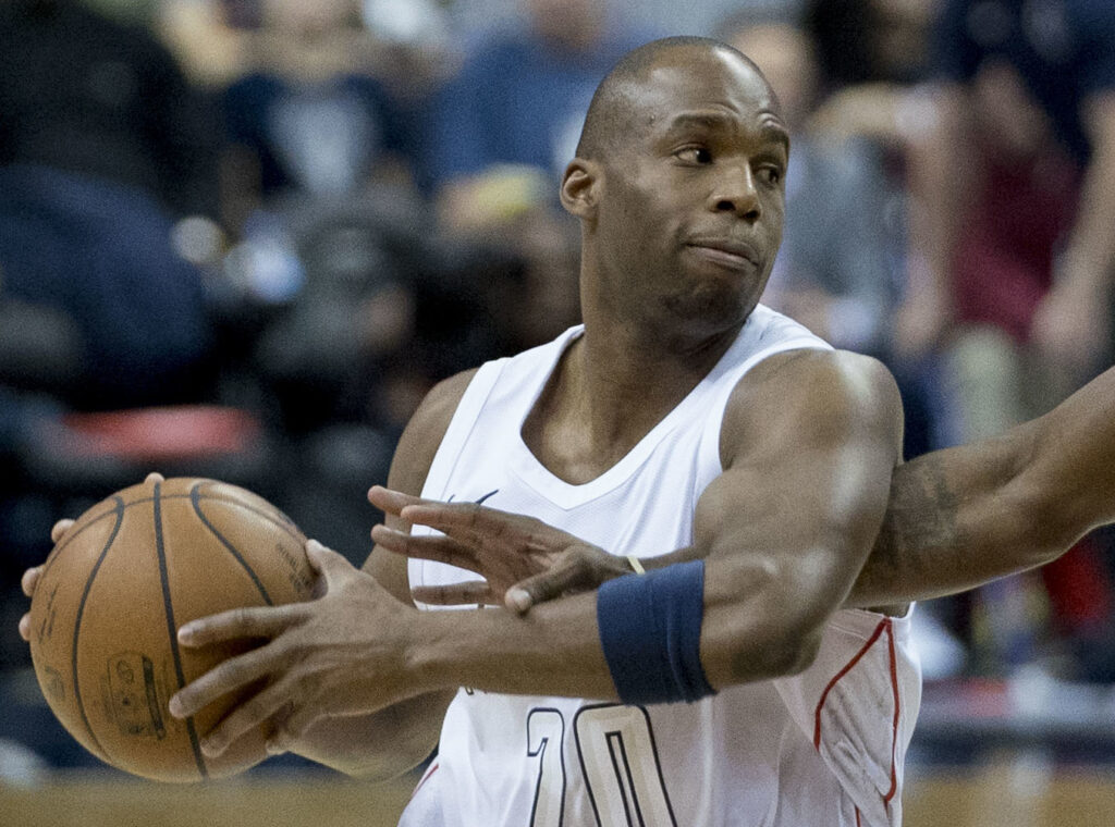 NBA, Jodie Meeks annuncia il ritiro: "Mi sento vecchio per giocare a ...